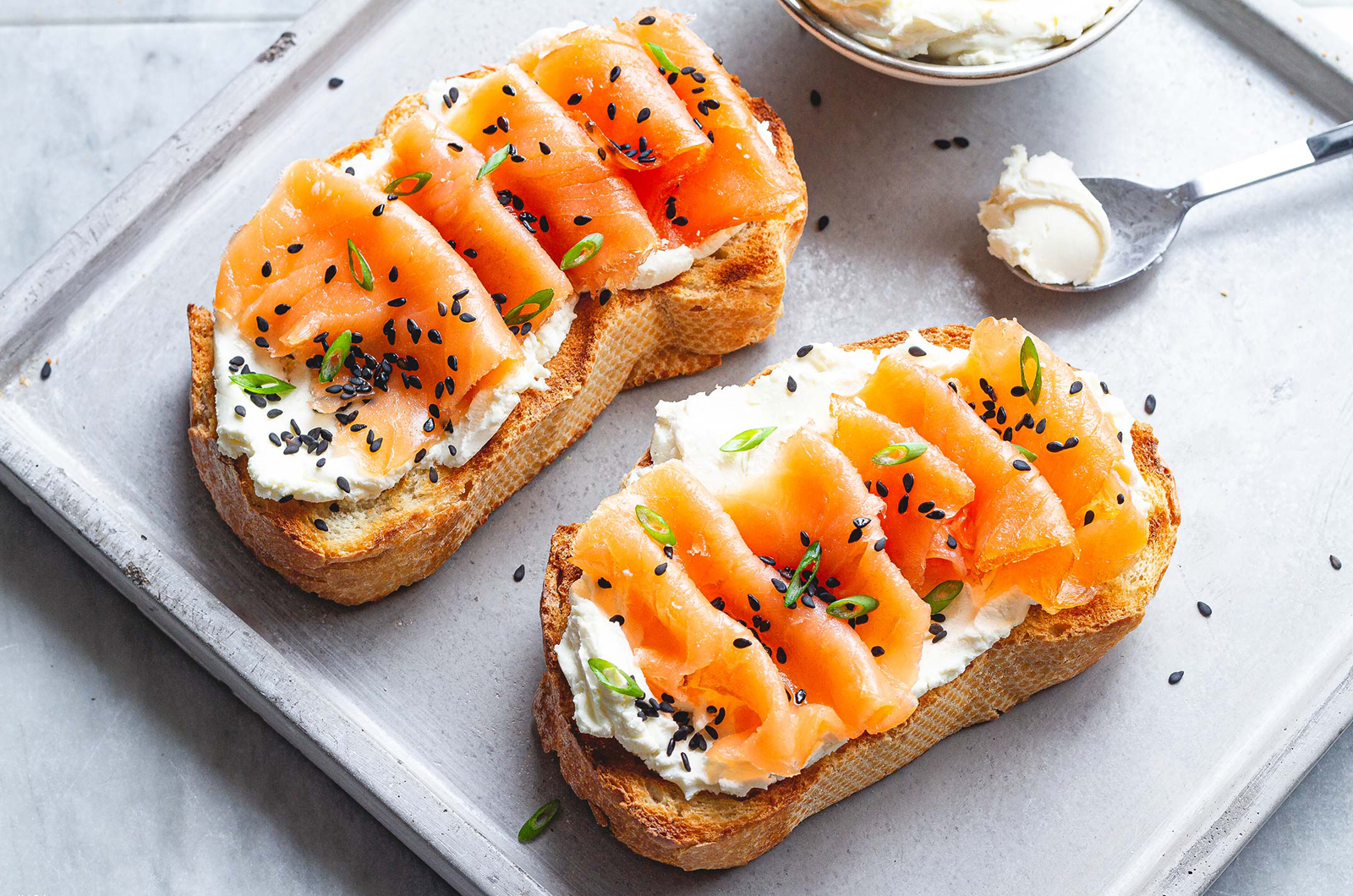 Toast au saumon fumé - recette facile à faire